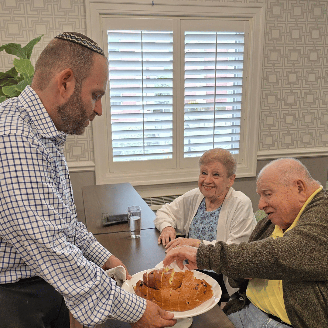 Sweet Beginnings: Tradition, Reflection, and Renewal for Rosh Hashanah ...